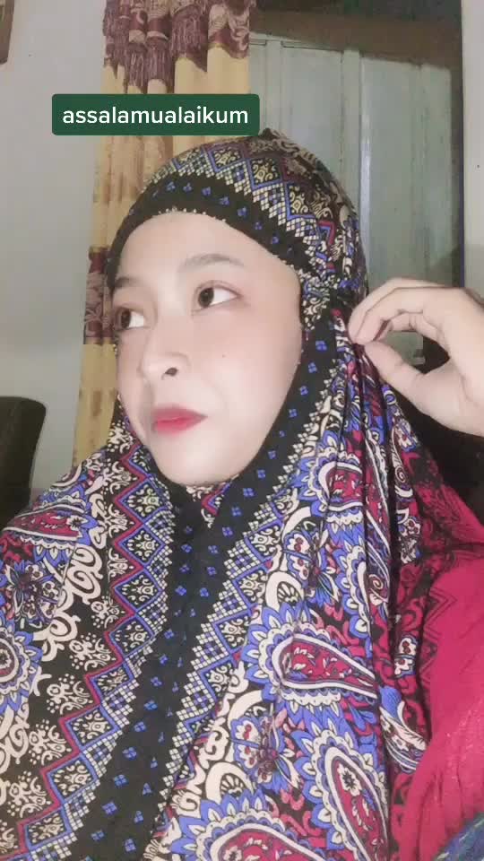 Lailasr (@layladr_) - Urlebird