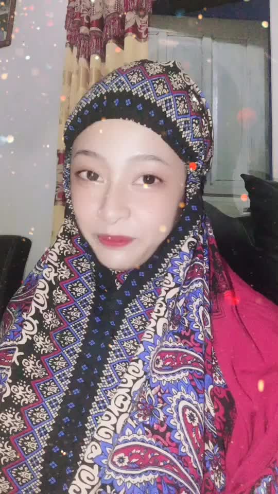 Lailasr (@layladr_) - Urlebird