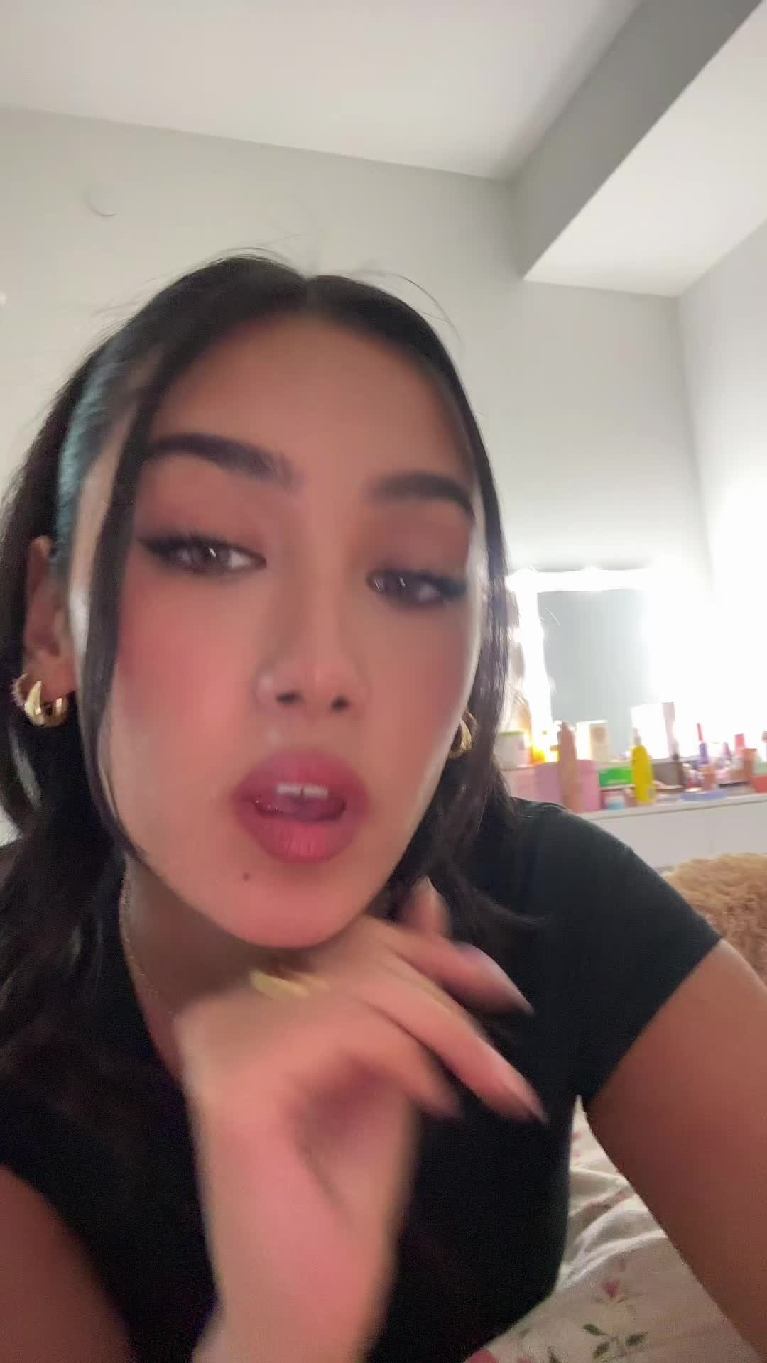 take advantage of ur weird girl | Sahar Dahi (@saharrooo)