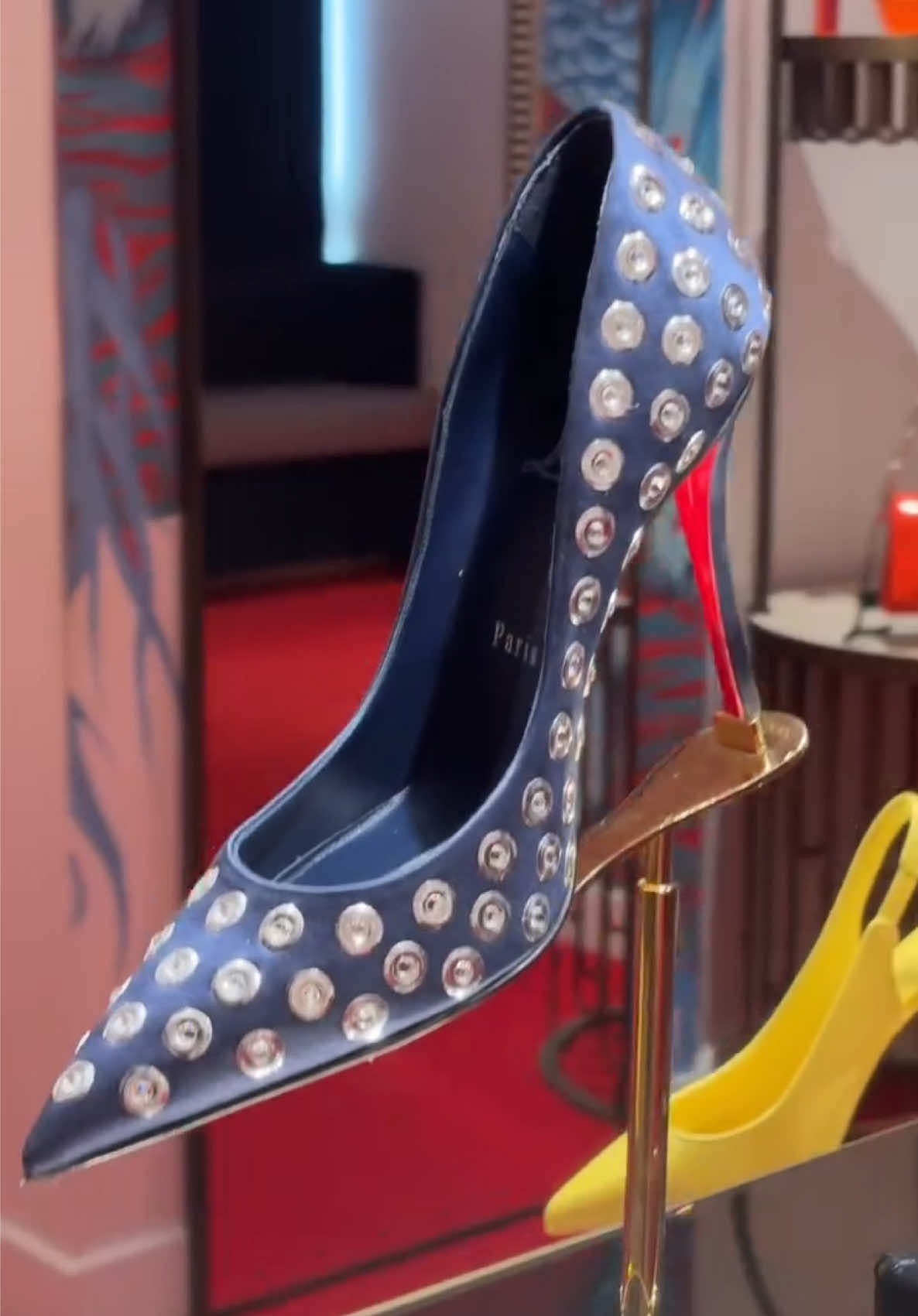 Excinderella (@excinderella_) - Urlebird