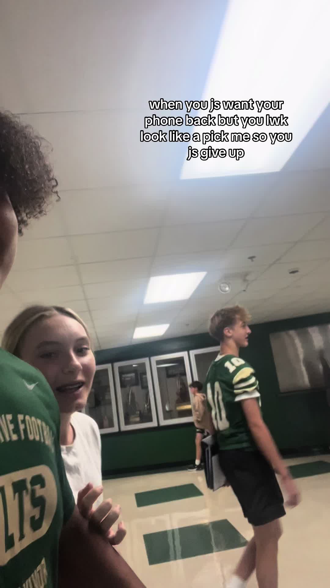 눈빛교환 #눈빛저격 #일요일은짜파게티먹는날 #추천떠라 #섹시입술 | 연우마려워 (@yeonwoo_mrw)