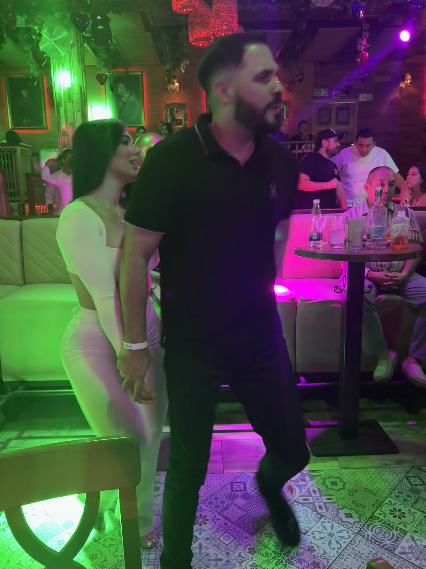 Brenda Castro (@brendacastro_19) - Urlebird