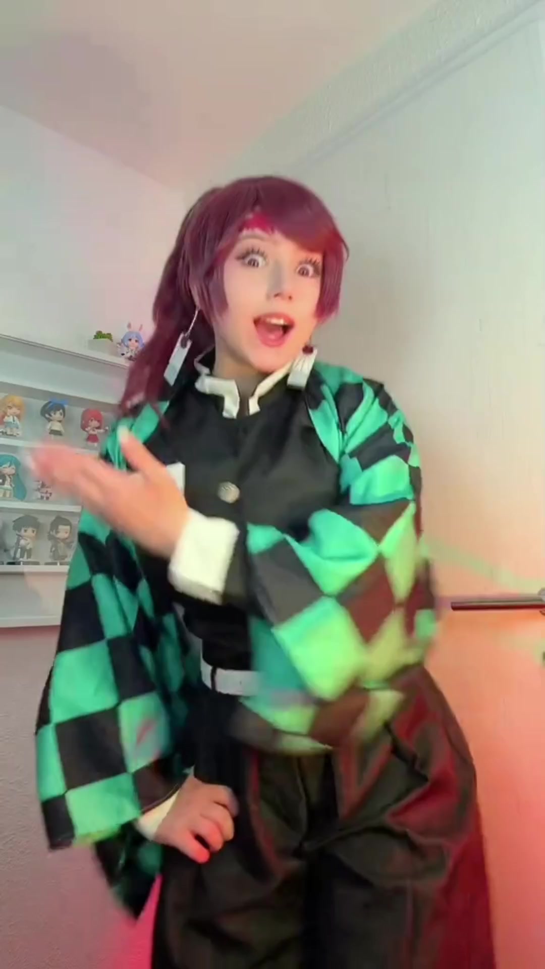 twitch.tv/upminaa (@upminaaa.cos) - Urlebird