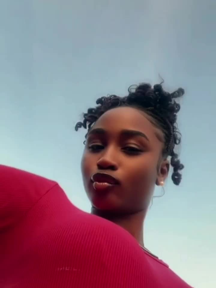dat_black_chi (@dat_black_chi) - Urlebird