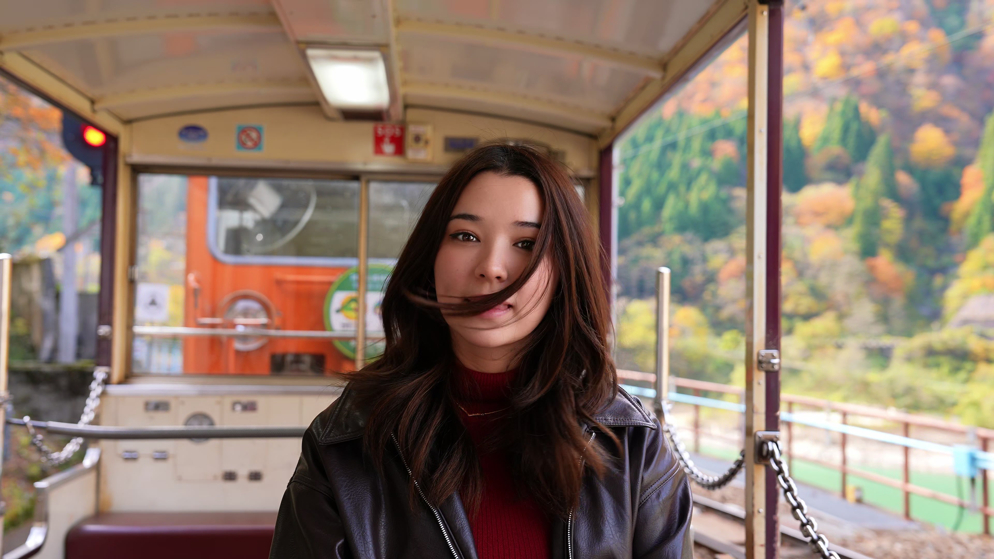 Tina Kitsune 🦊 (@tina.kitsune) - Urlebird