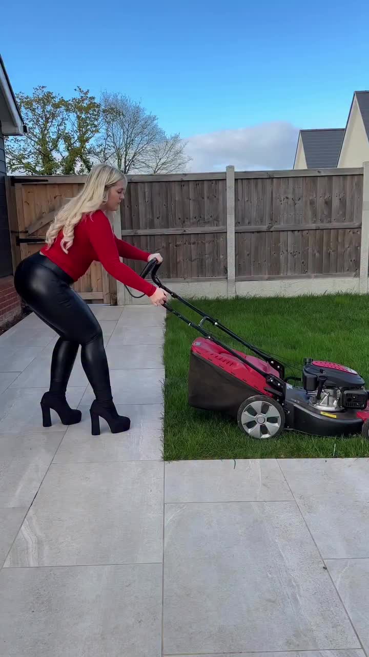 Sammy Thighs (@sammythighsx) - Urlebird