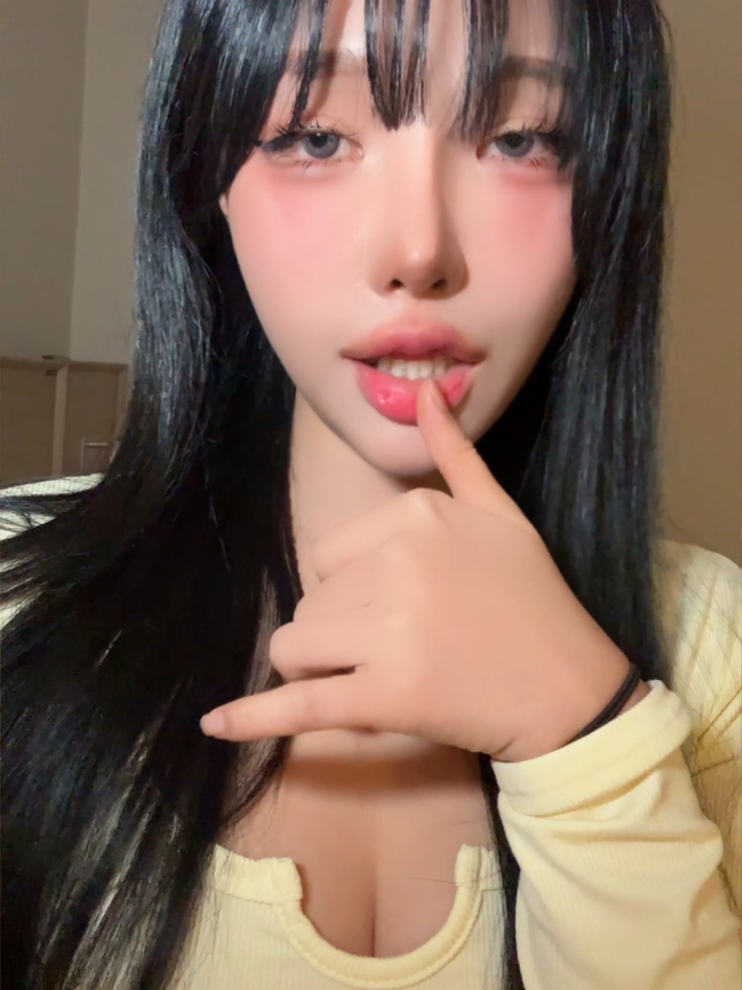 박라희 lahee (@rmrm1813) - Urlebird