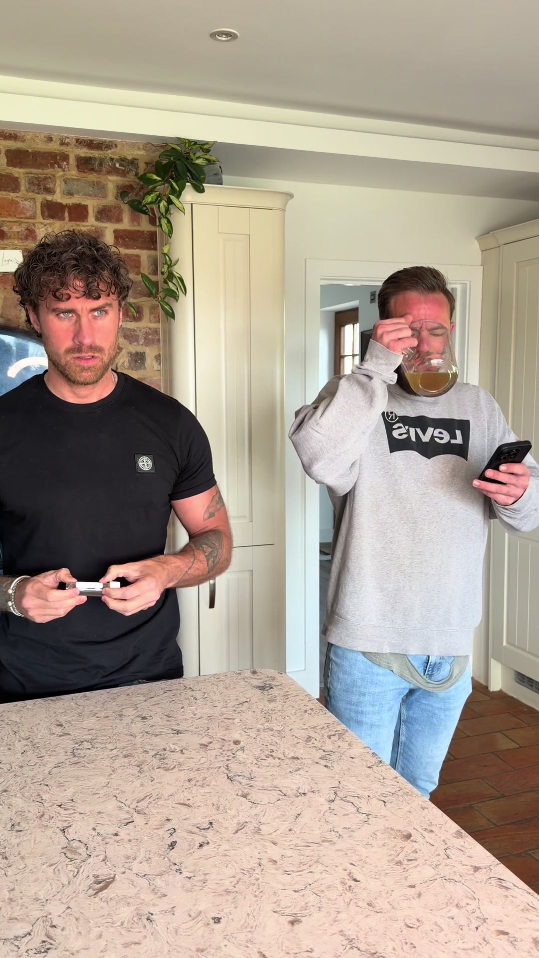 Dcbrne (@dcbrne3) - Urlebird