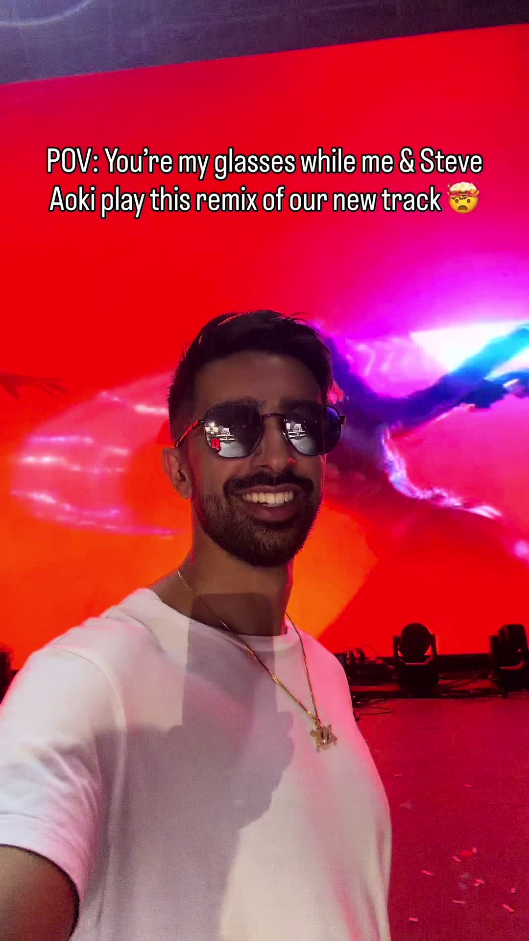 Vikkstar (@vikkstar) - Urlebird