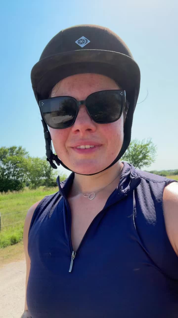 DisneyyRose (@disneyyrose13) - Urlebird