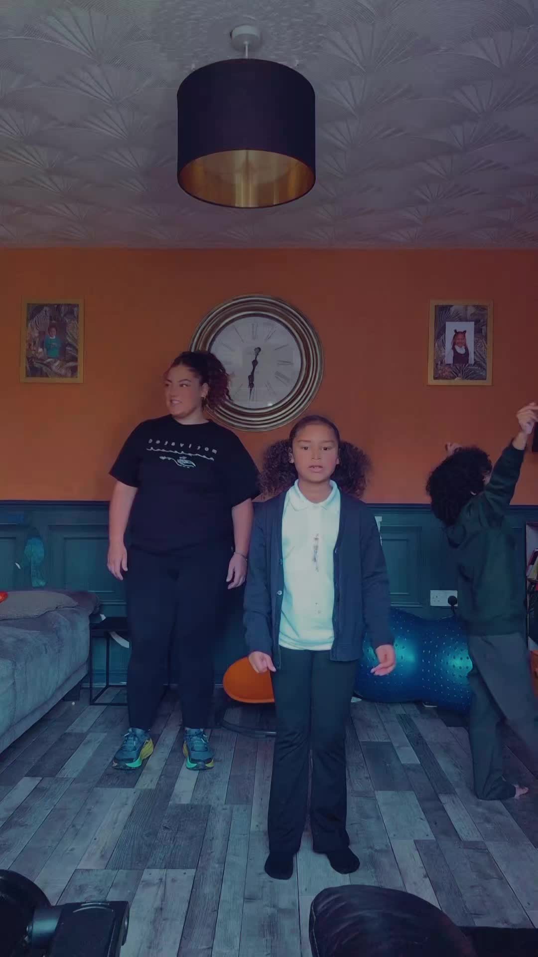 Esha Mae (@eshamae1) - Urlebird