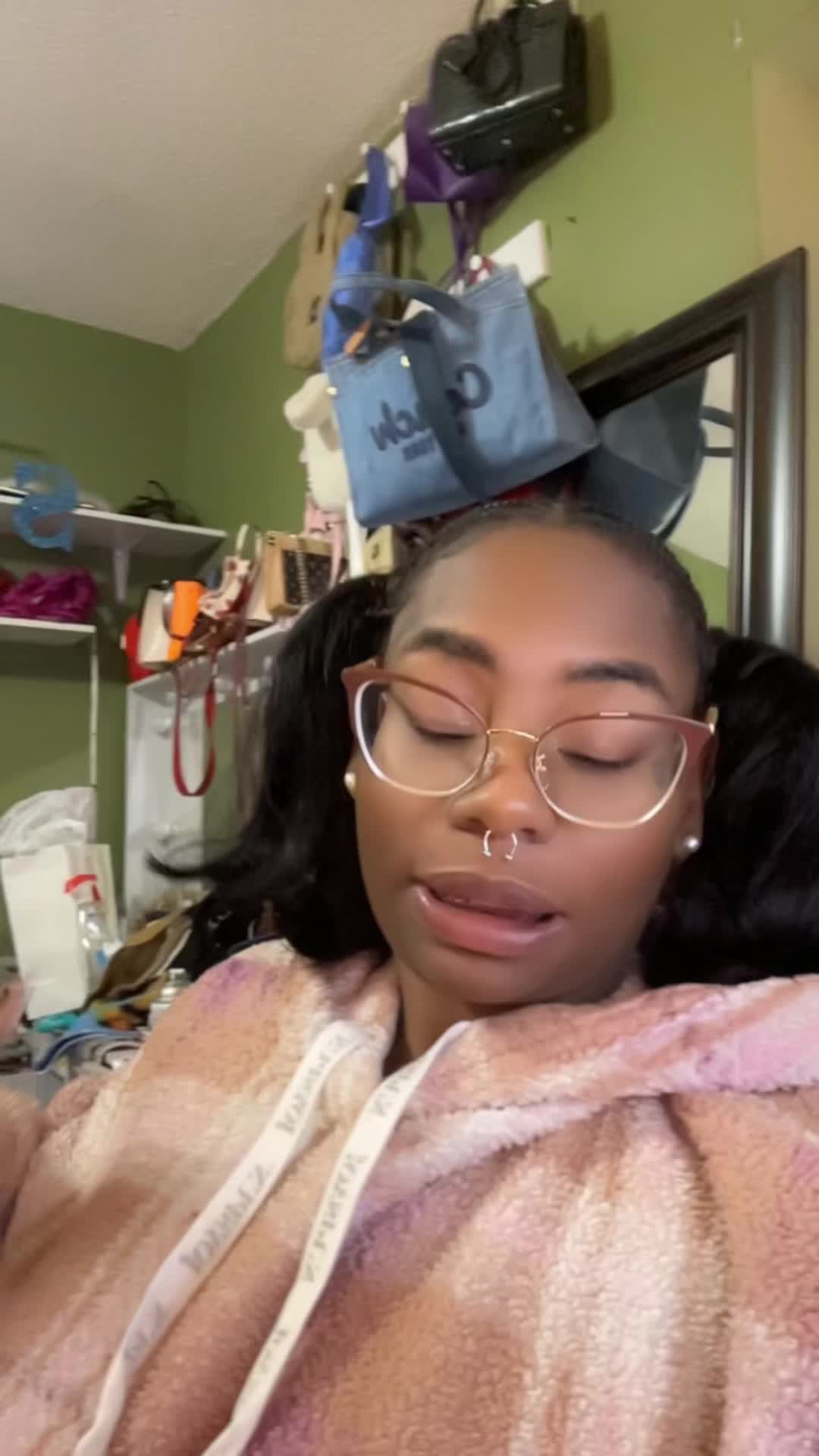 Shawnna Jonnell (@shawnnajonnell) - Urlebird