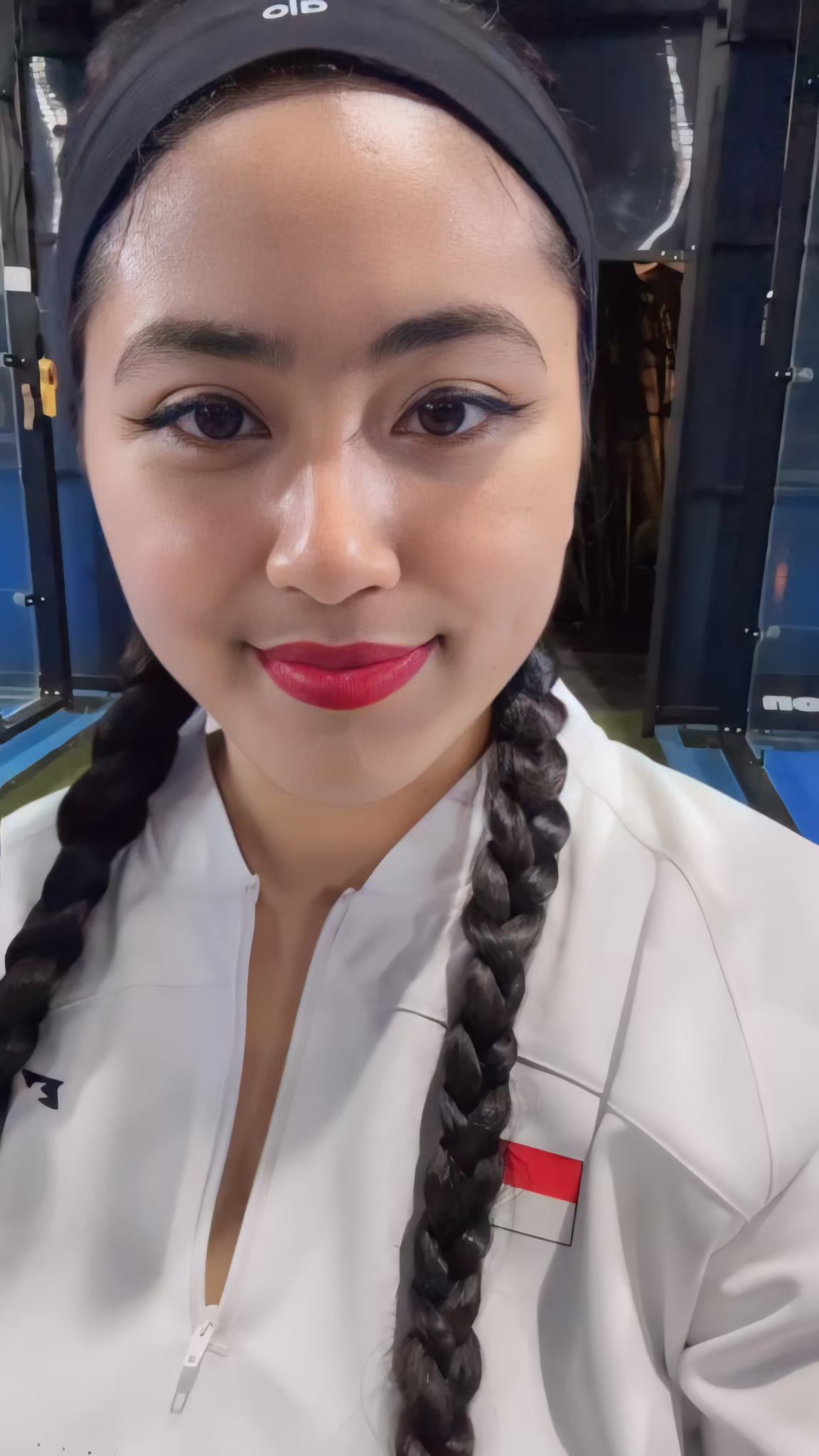 Novitasari (@mamimacann) - Urlebird