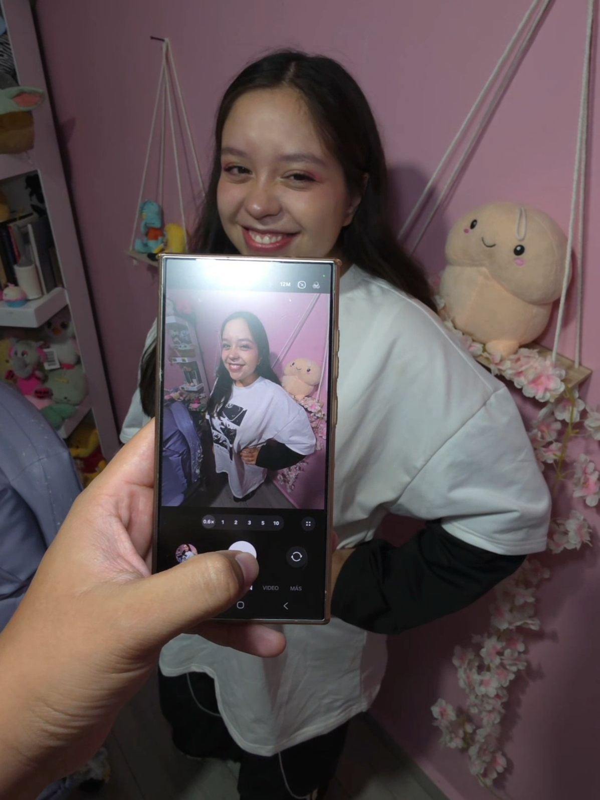 ValeRuky (@valerukyy) - Urlebird