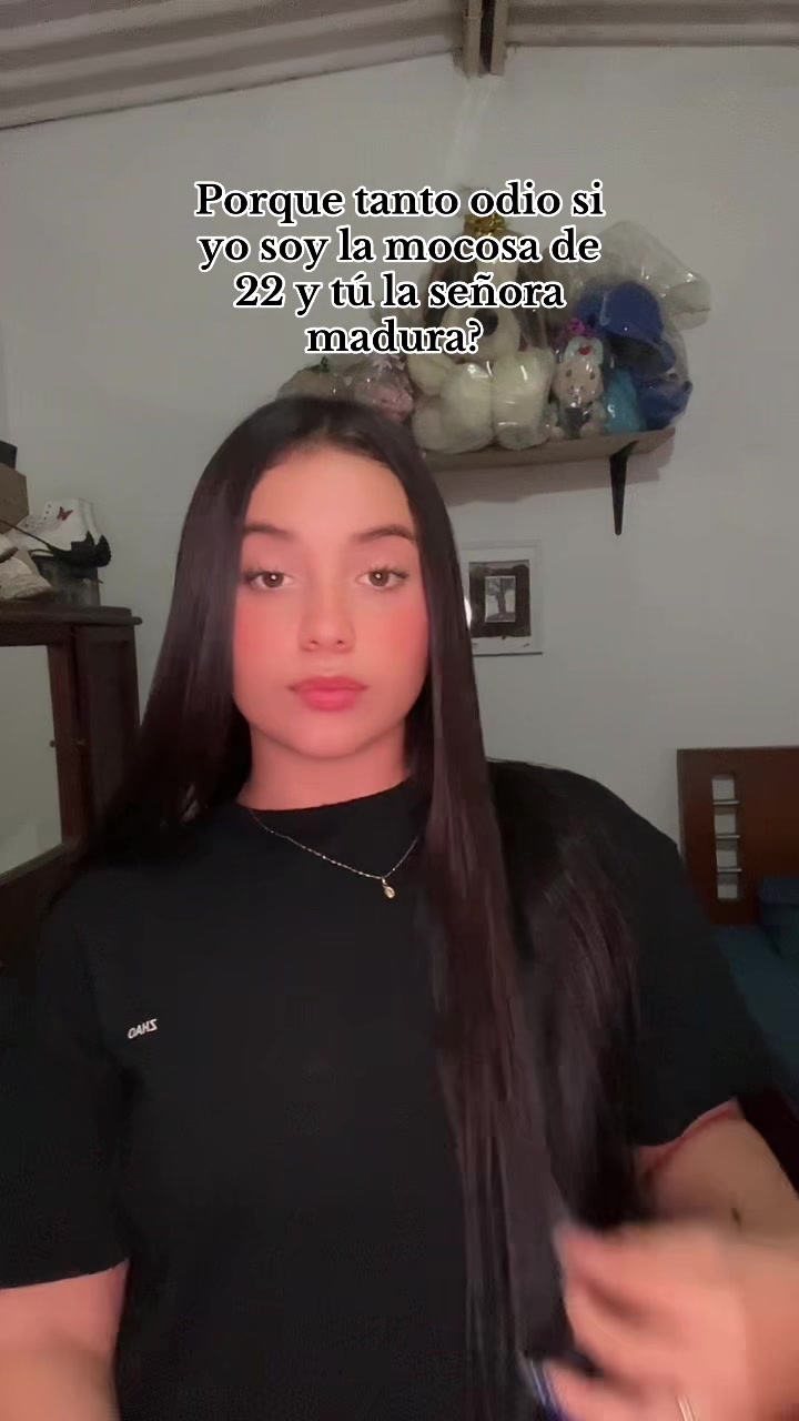 Julieth Mora (@soy_julieth_mora) - Urlebird