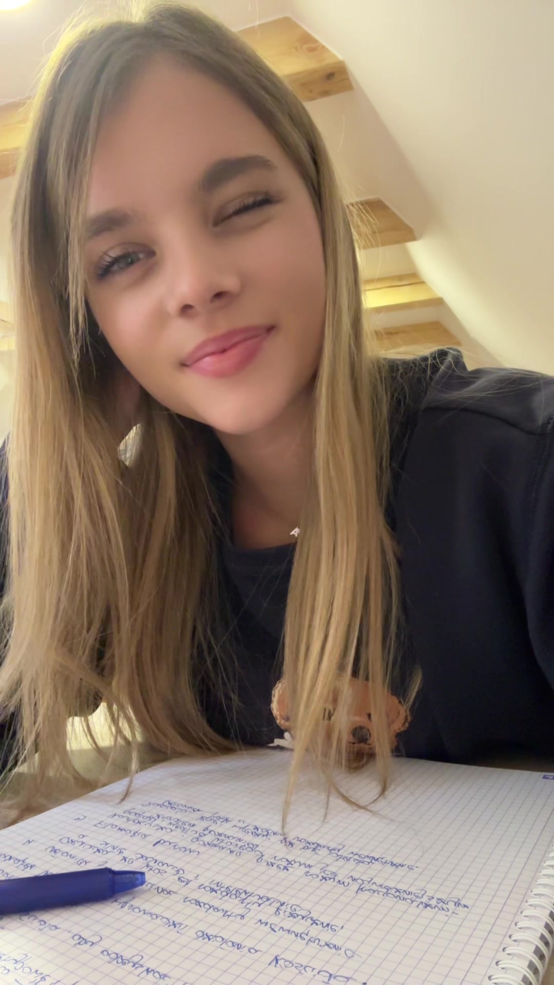 𝑨𝒎𝒆𝒍𝒌𝒂 💗 (@amelia_wanowska) - Urlebird