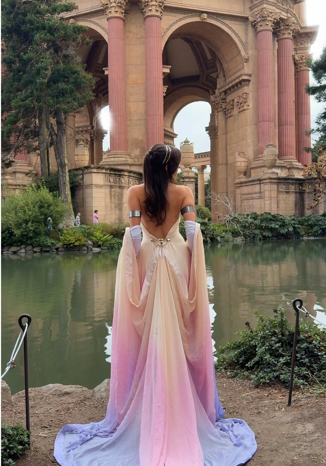 Léa Martinez (@slayeas) - Urlebird