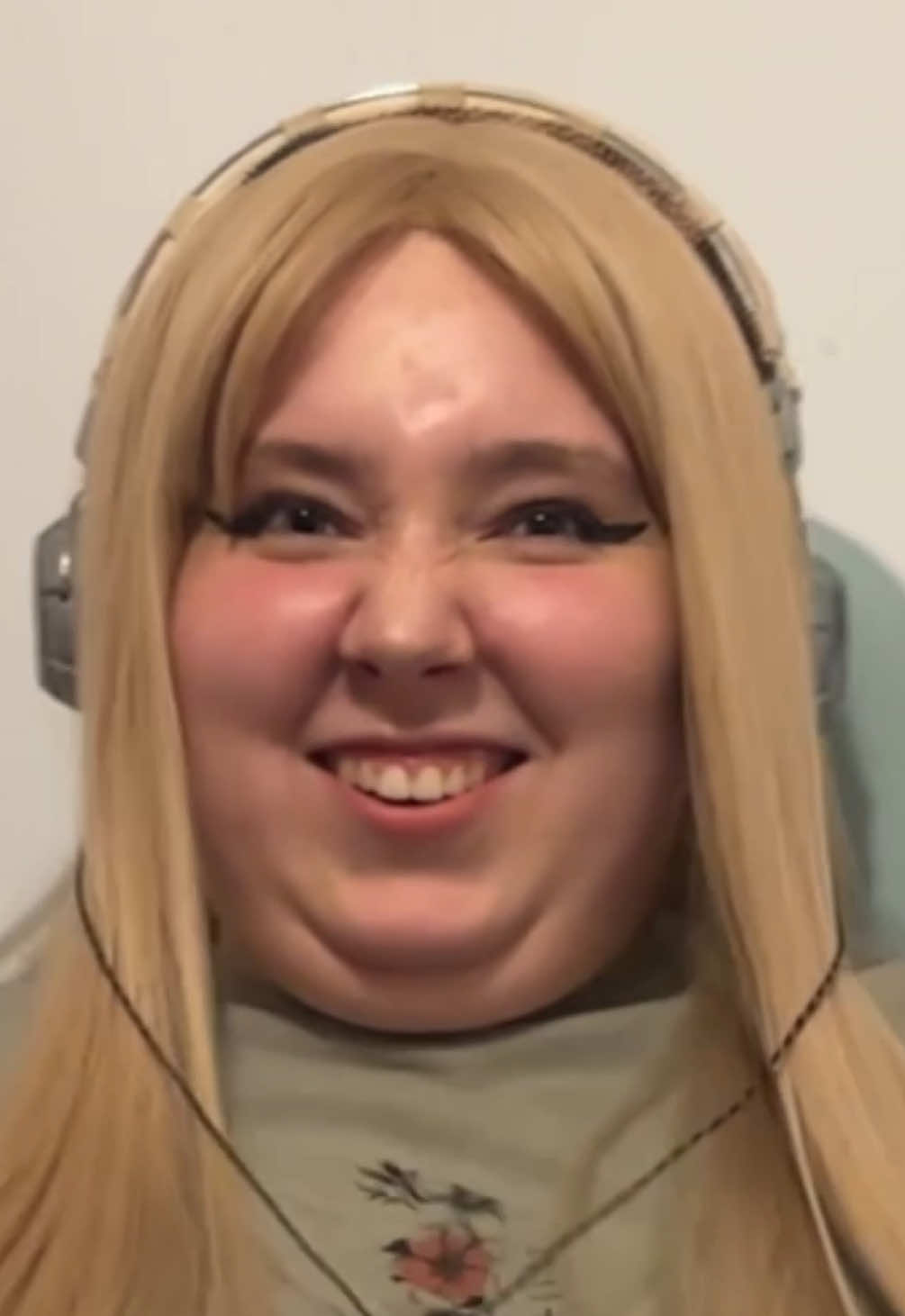 Stuffy Bunny (@stuffybunnyofficial) - Urlebird