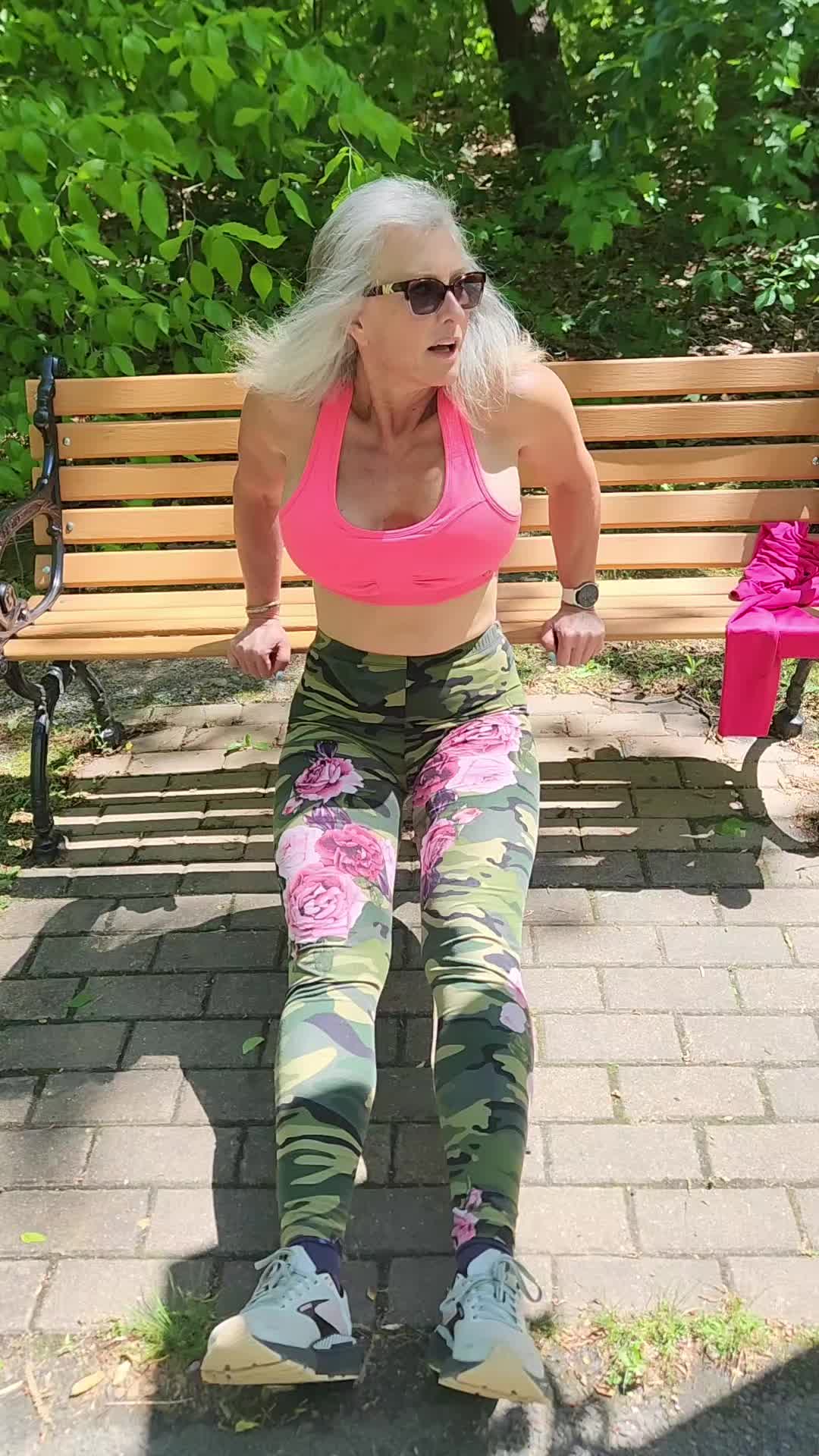 Reba's only tik tok account (@reba_fitness) - Urlebird