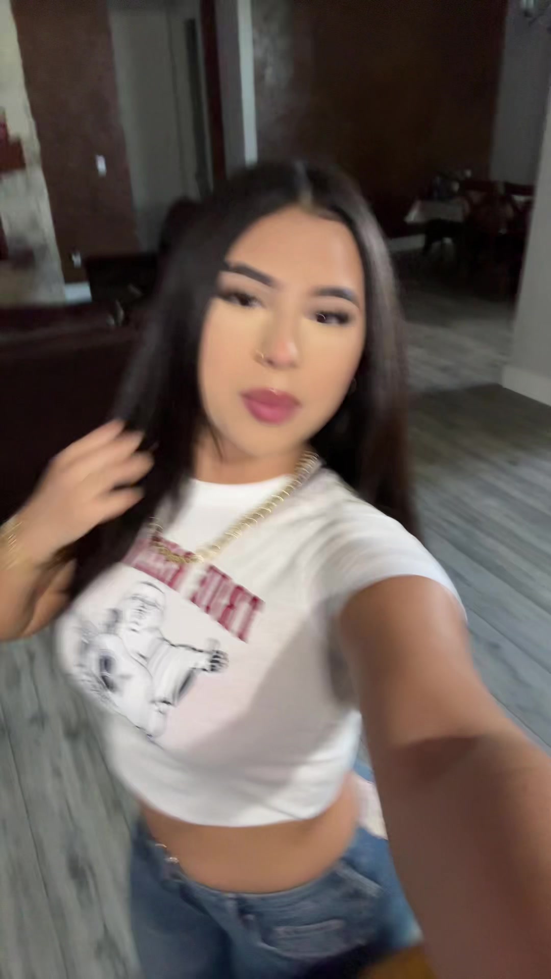 Anahi (@weluvanahi) - Urlebird