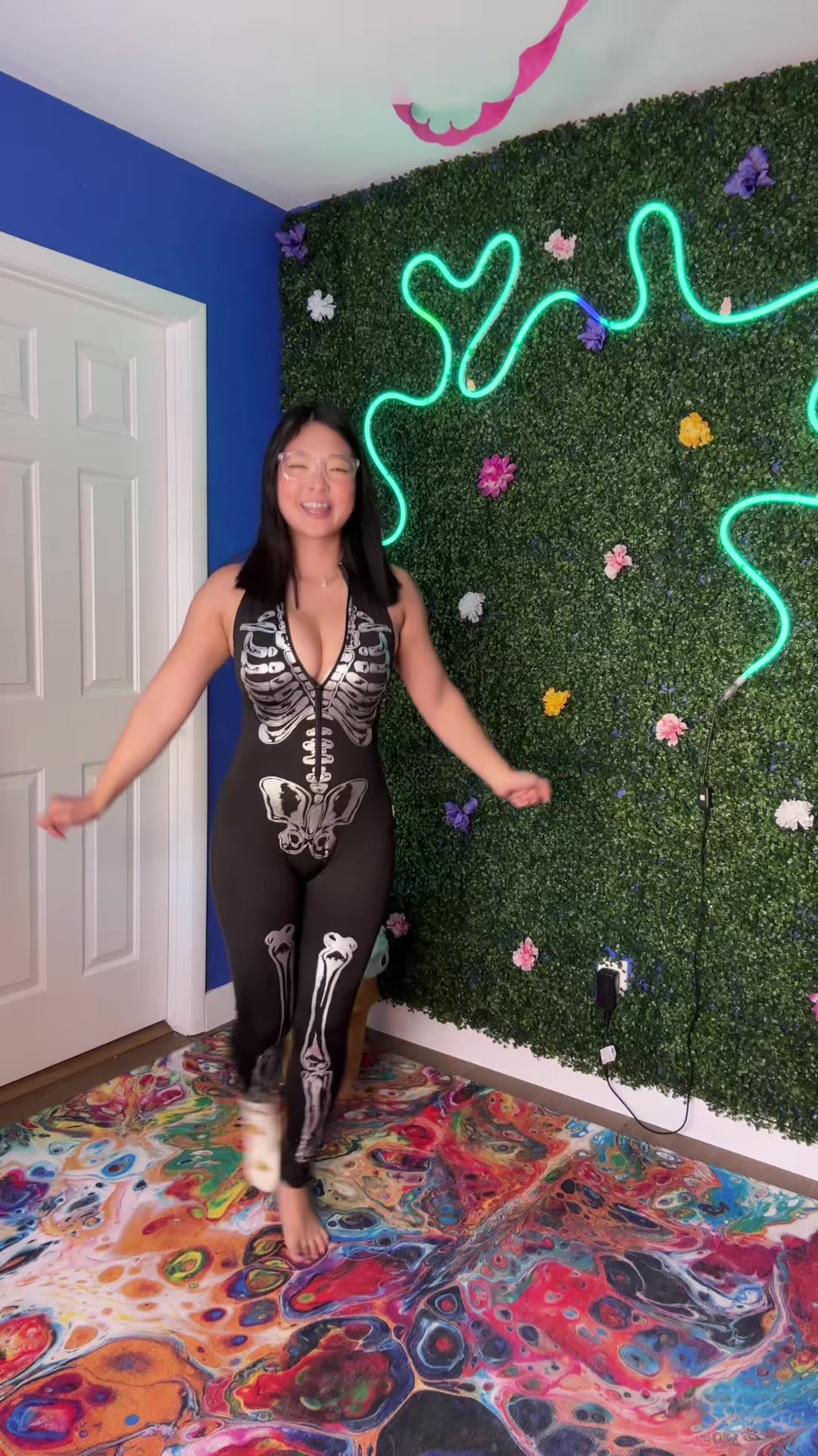 Kimberly Yang (@officialkimyang) - Urlebird