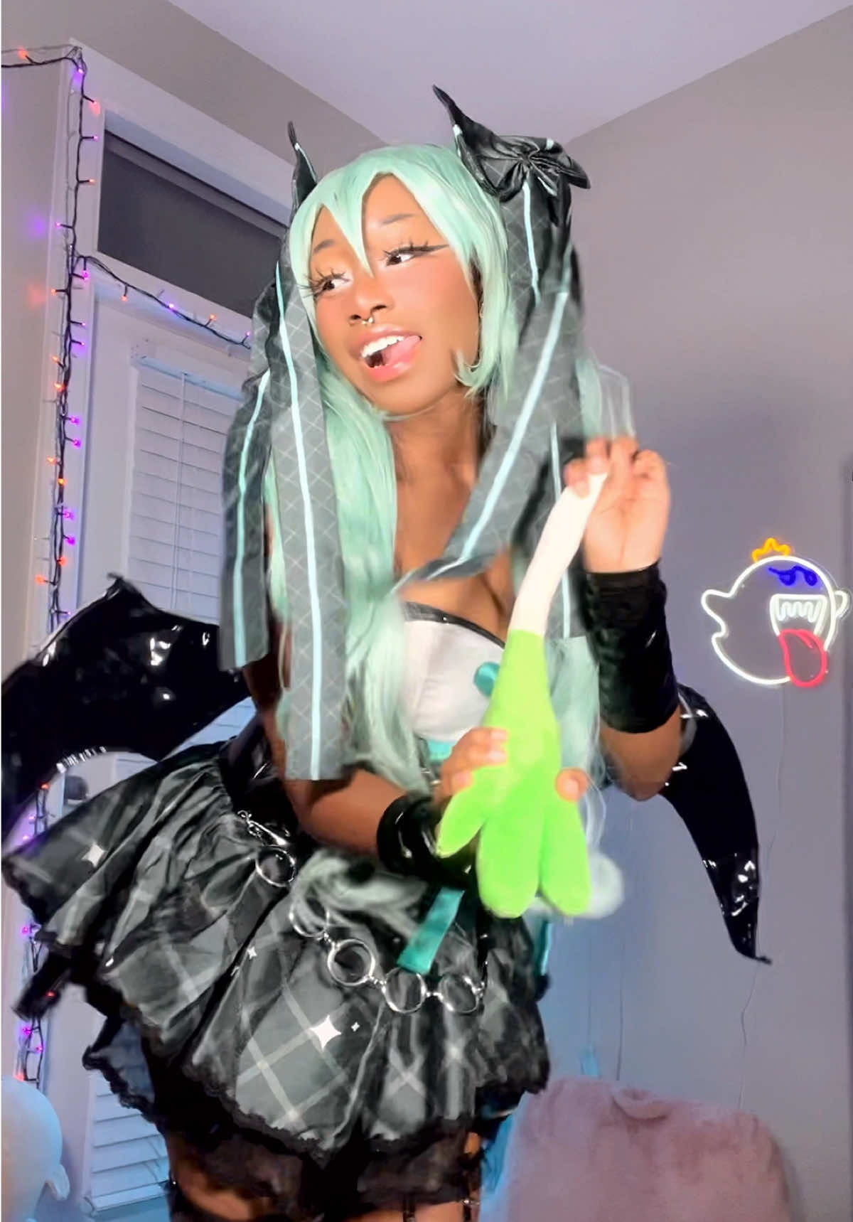 Tori 🎀 (@accelgirl) - Urlebird