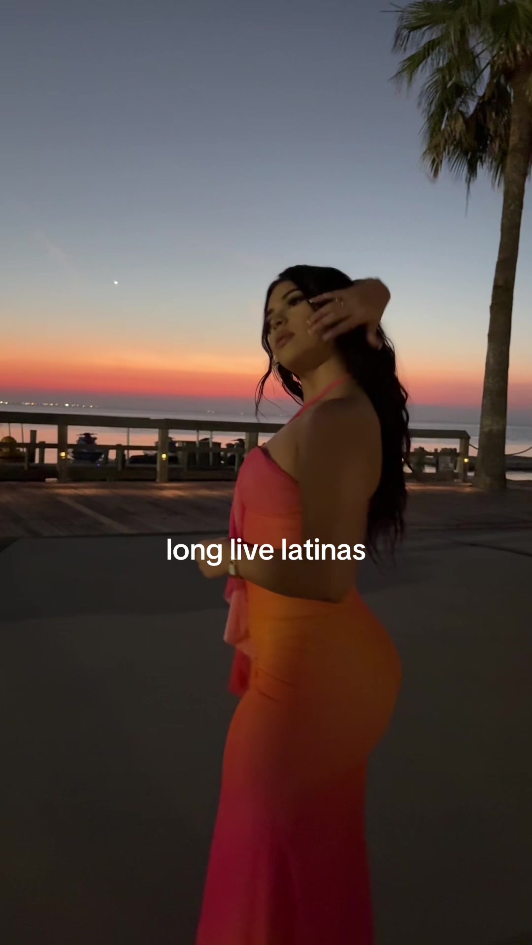 Anahi (@weluvanahi) - Urlebird