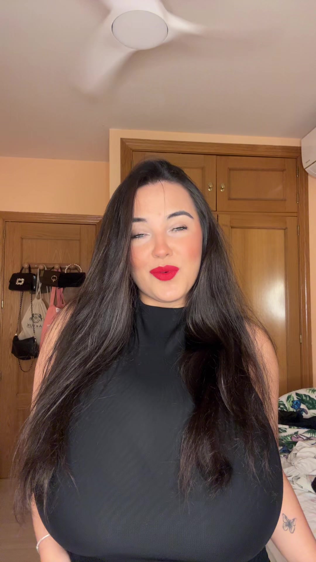 ___anneris___ (@___anneris___) - Urlebird