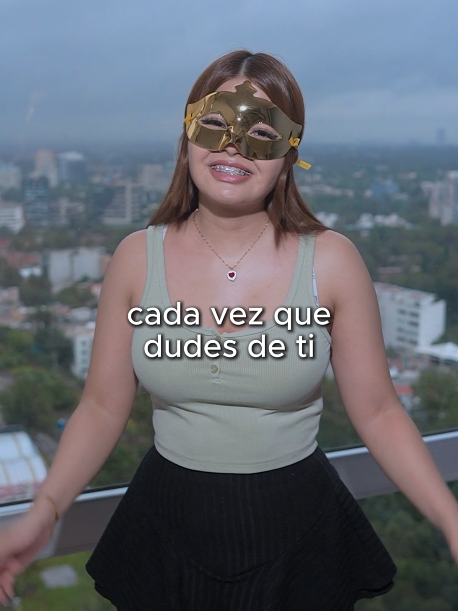 Mia Ashley (@miashleyloo) - Urlebird