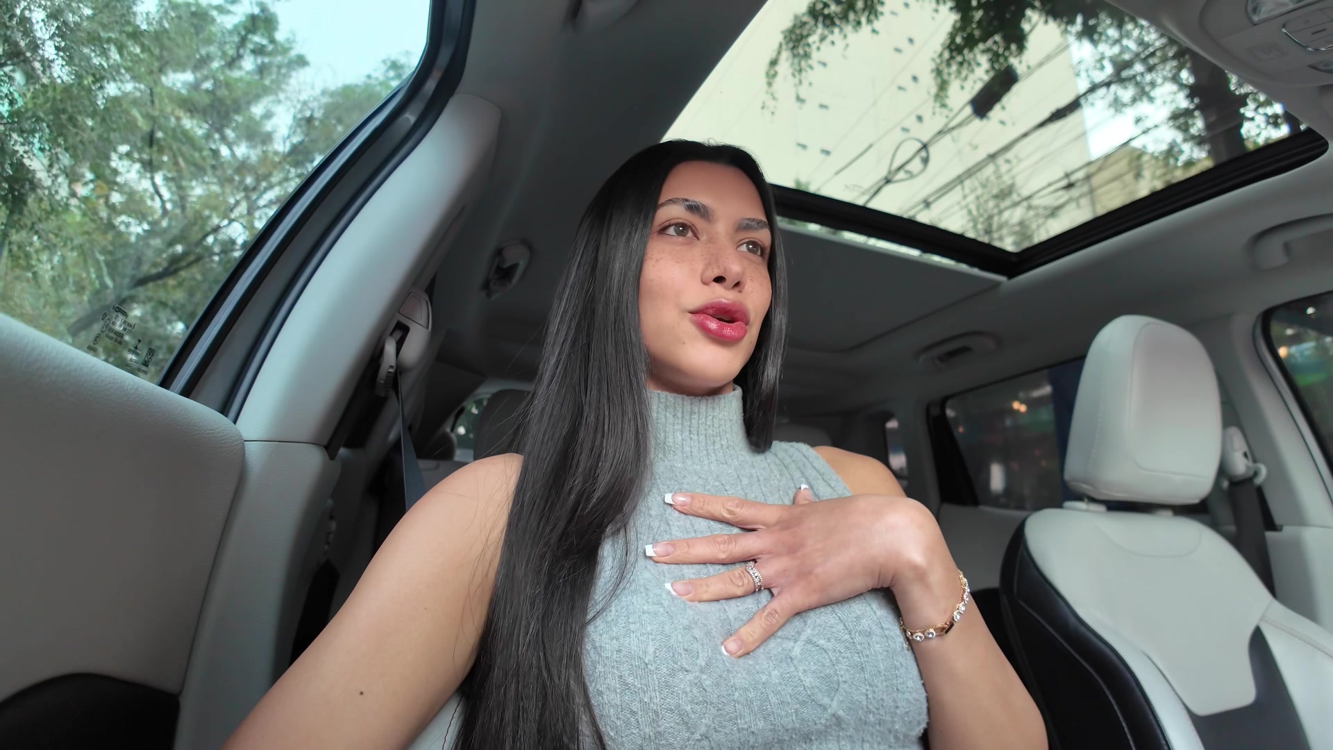 Gabrielle Maya (@gabriellefmaya) - Urlebird