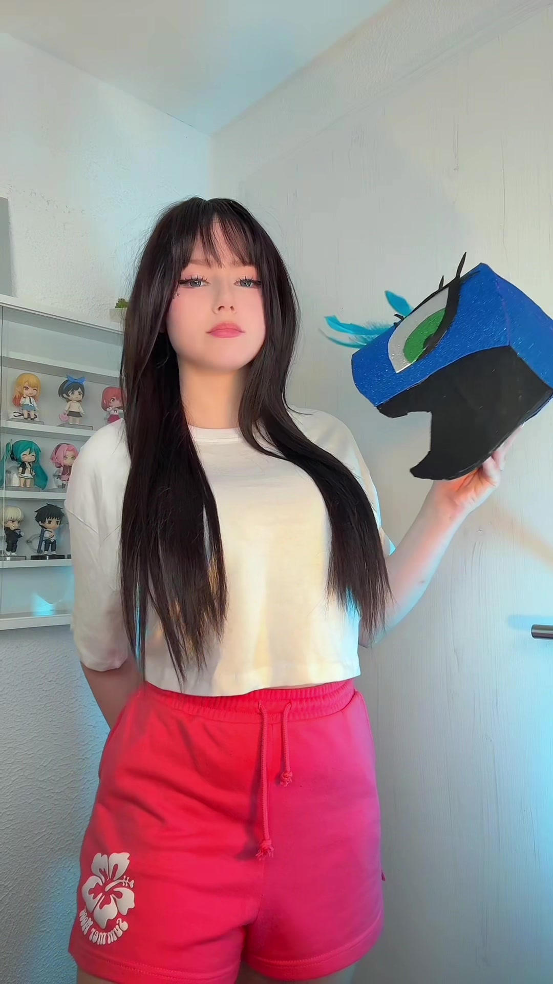 twitch.tv/upminaa (@upminaa.cos) - Urlebird