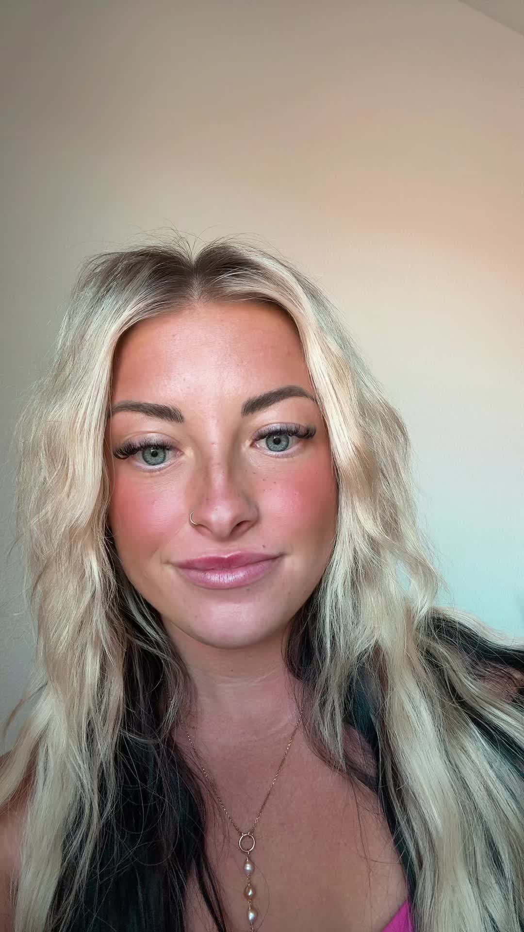 zonamaeee (@zonamaeee) - Urlebird