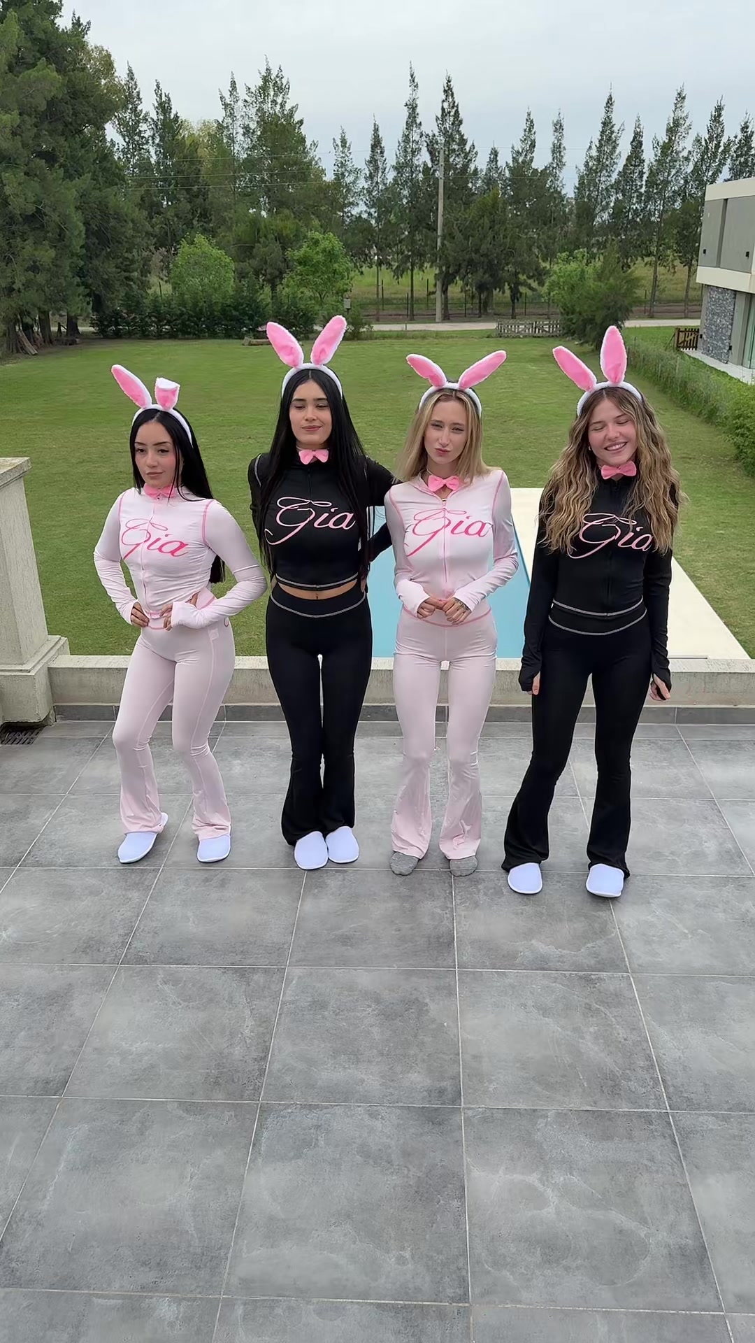 Janice (@janicesochas) - Urlebird