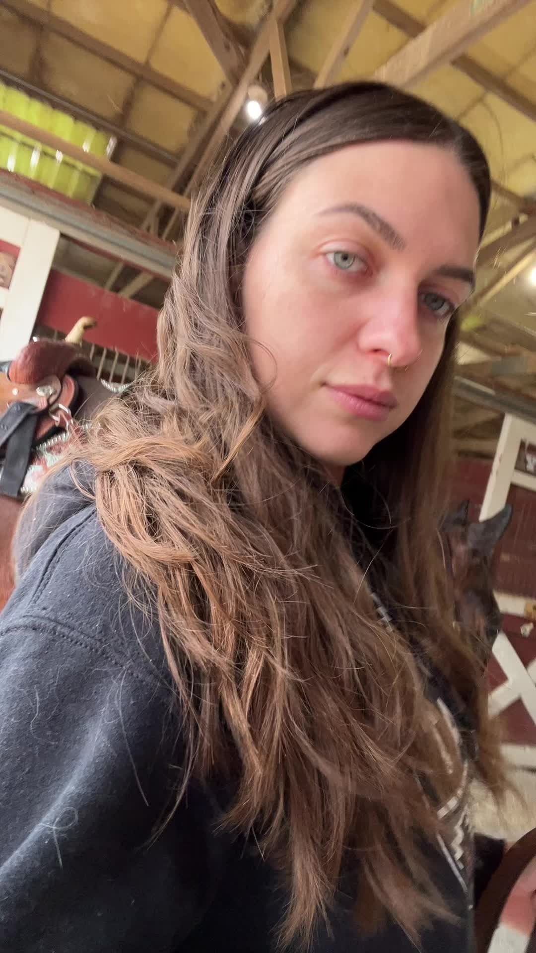 Nicky (@itsnickynaple) - Urlebird