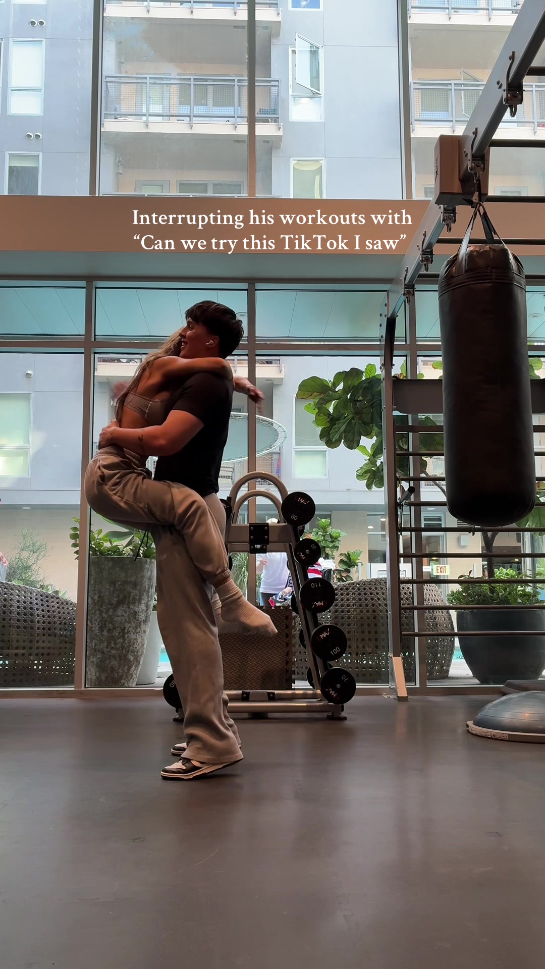 Sophia (@phia.liz) - Urlebird