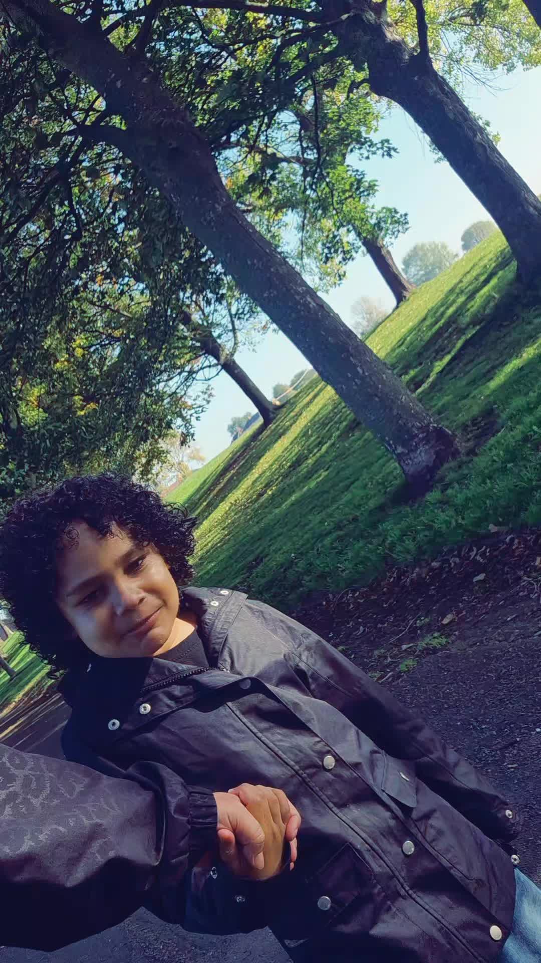 Esha Mae (@eshamae1) - Urlebird