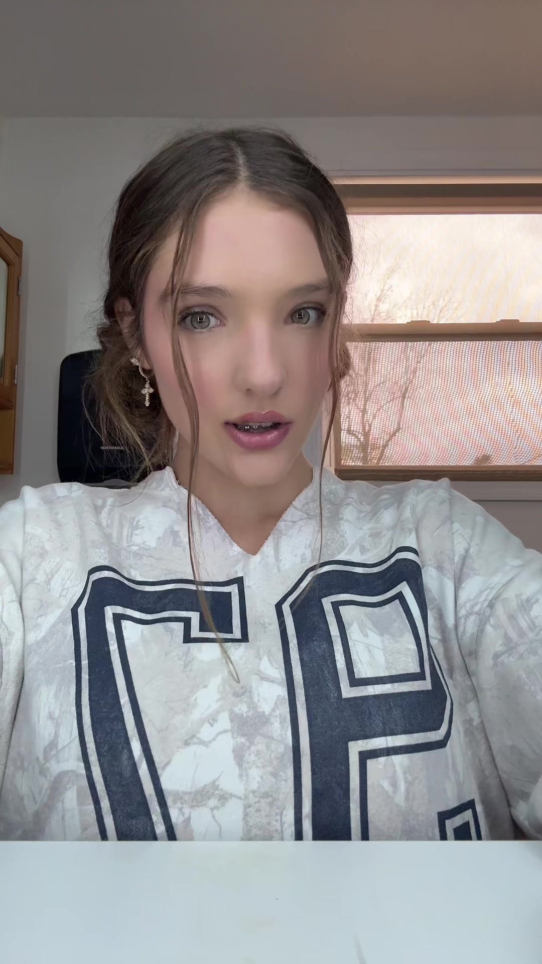 Madeline Mitchell (@madelinemaymitchell) - Urlebird