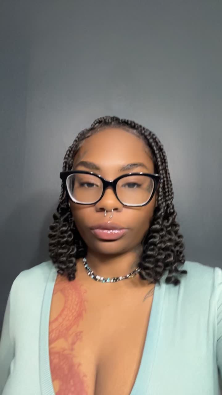 Shawnna Jonnell (@shawnnajonnell) - Urlebird