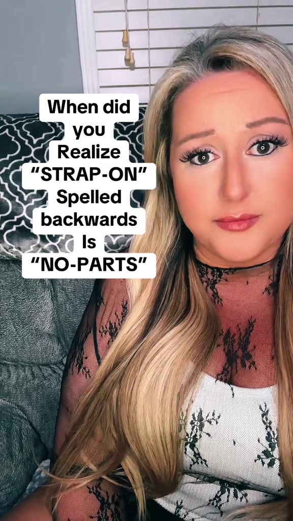 MINDI NICOLE (@mindinicole26) - Urlebird