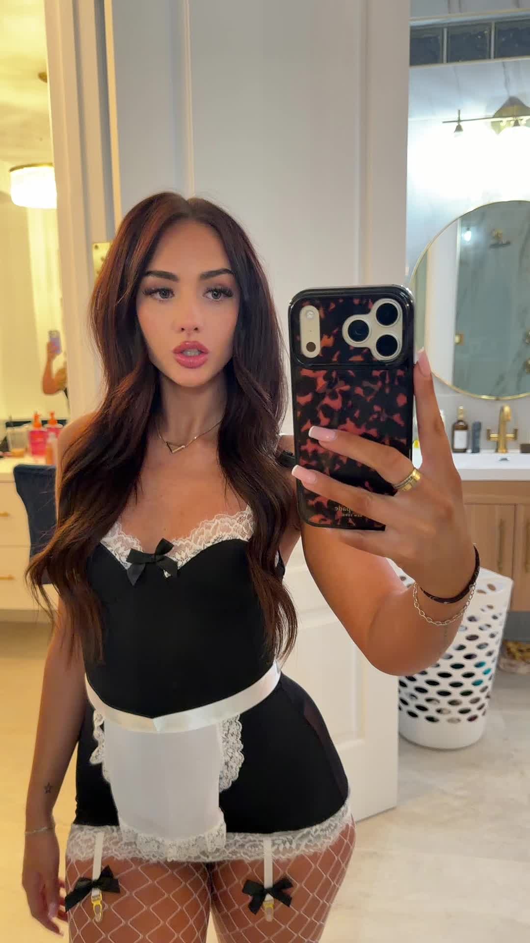 lucienlorraine (@lucienlorraine) - Urlebird