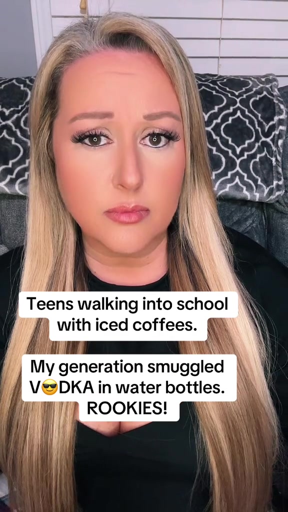 MINDI NICOLE (@mindinicole26) - Urlebird