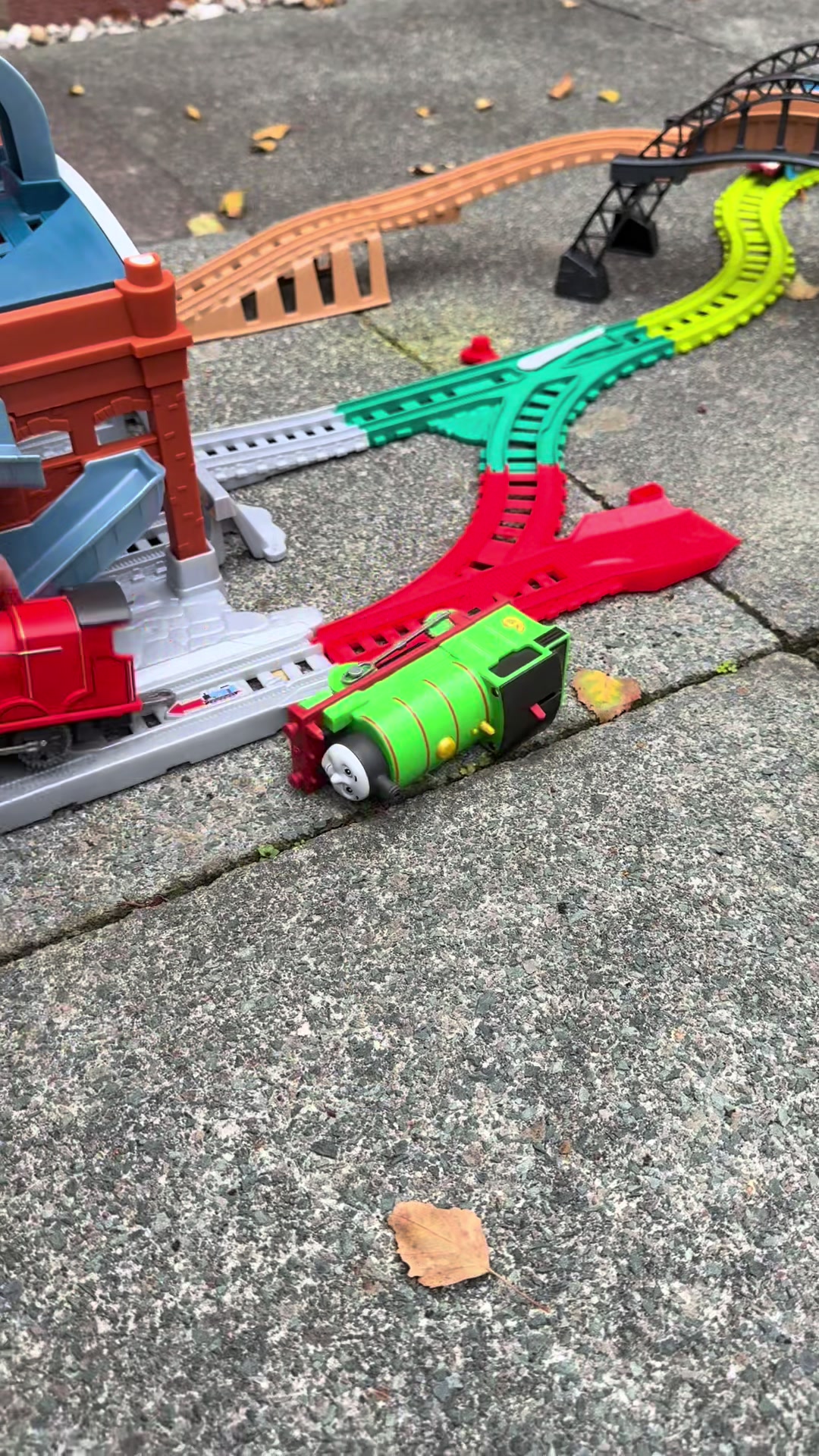 Trains & Friends (@trains.and.friends) - Urlebird