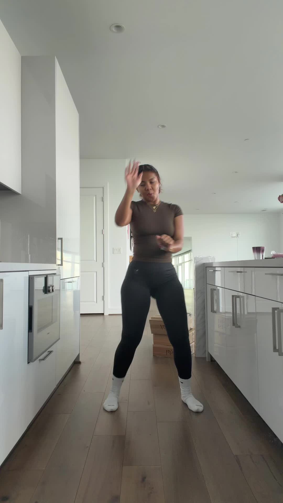 Ayla🫦 (@miss.aylathegoddess) - Urlebird