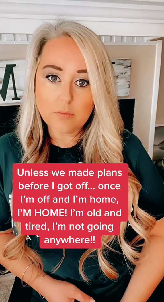 MINDI NICOLE (@mindinicole26) - Urlebird