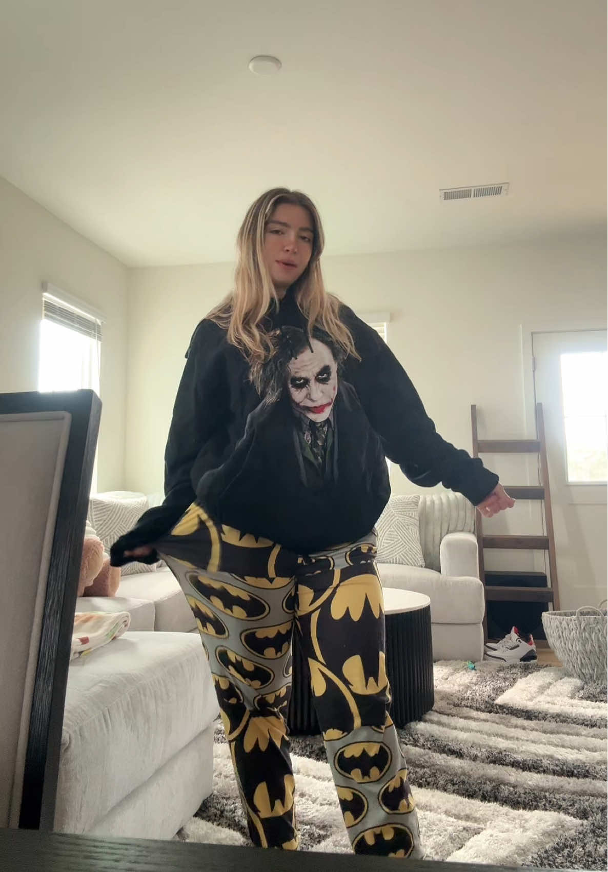 Carley (@carleycakeee) - Urlebird