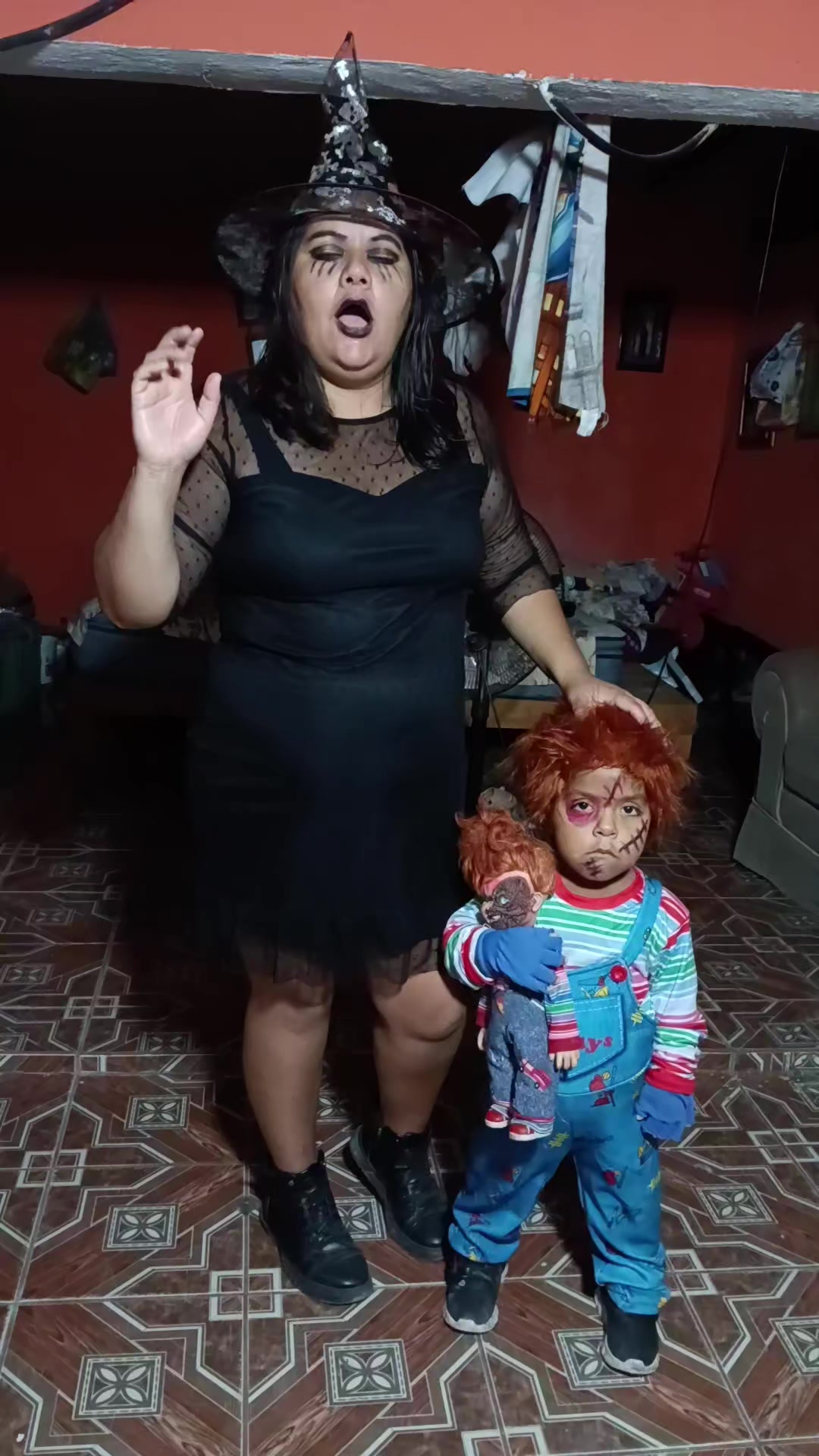 لحقو عالكود قبل يروح 🏃‍♀️#لانا_ورورو | لانا و رورو (@lana_roro)