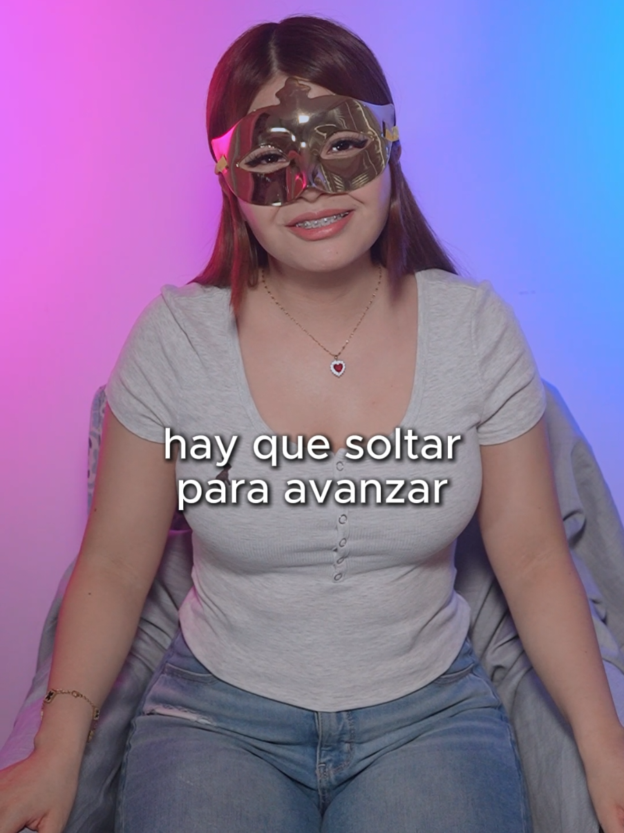 Mia Ashley (@miashleyloo) - Urlebird