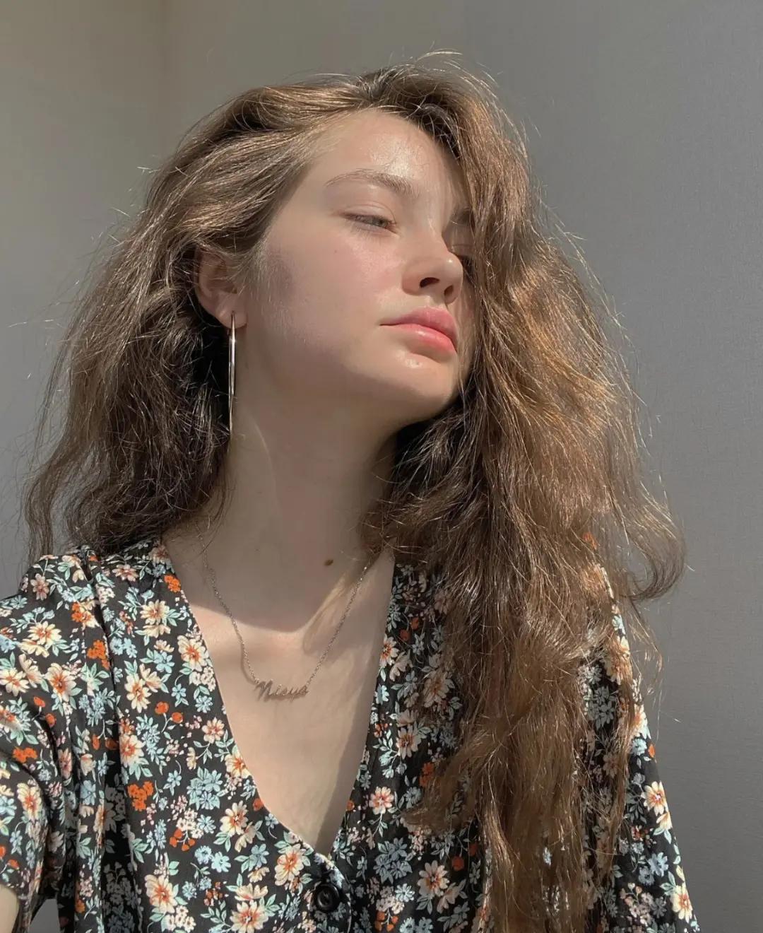 🦋 Anna Vlasova 🦋 (@anna_vlasova_official) - Urlebird