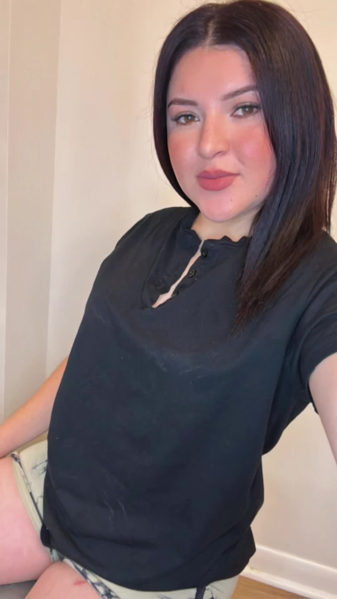 golden hour with a twist 🔴⚫ | Kara D'lanio (@karadlanio)