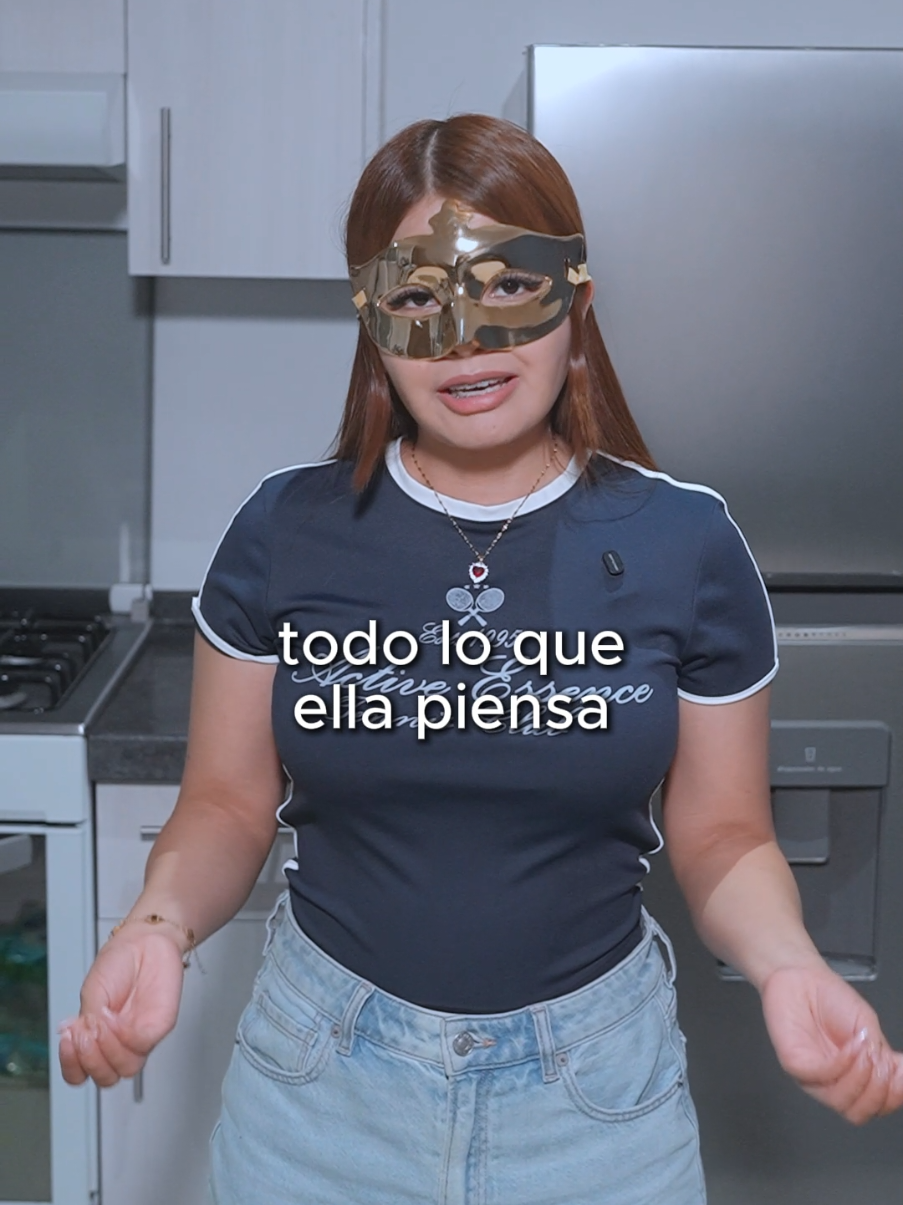 Mia Ashley (@miashleyloo) - Urlebird